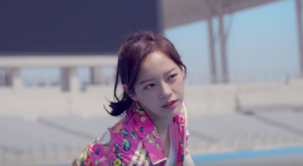 I.O.I debut with “Dream Girls”, a visually solid concept with a ...