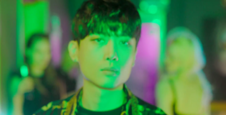 Professional chicken choker Big Marvel does not choke chickens in “Call ...