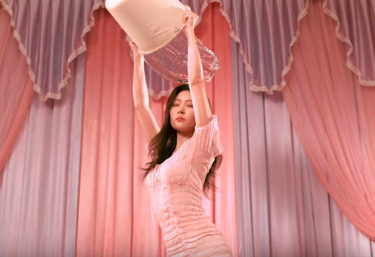 [Review] Sunmi makes social media commentary sound good through “Noir ...