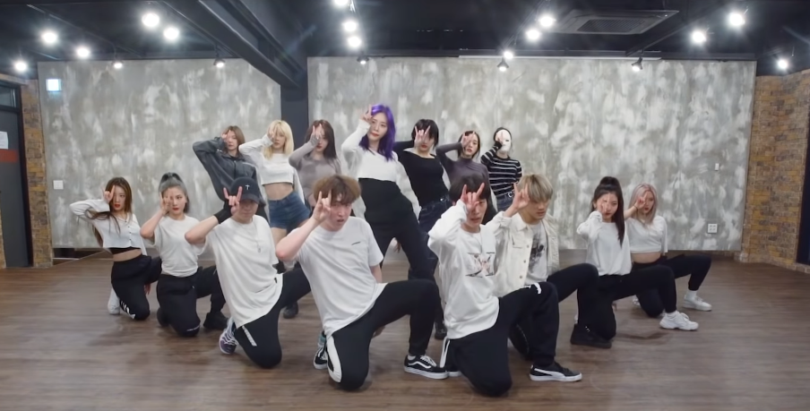 Dreamcatcher’s hawt dance practice of “Scream”, as well as a relay ...