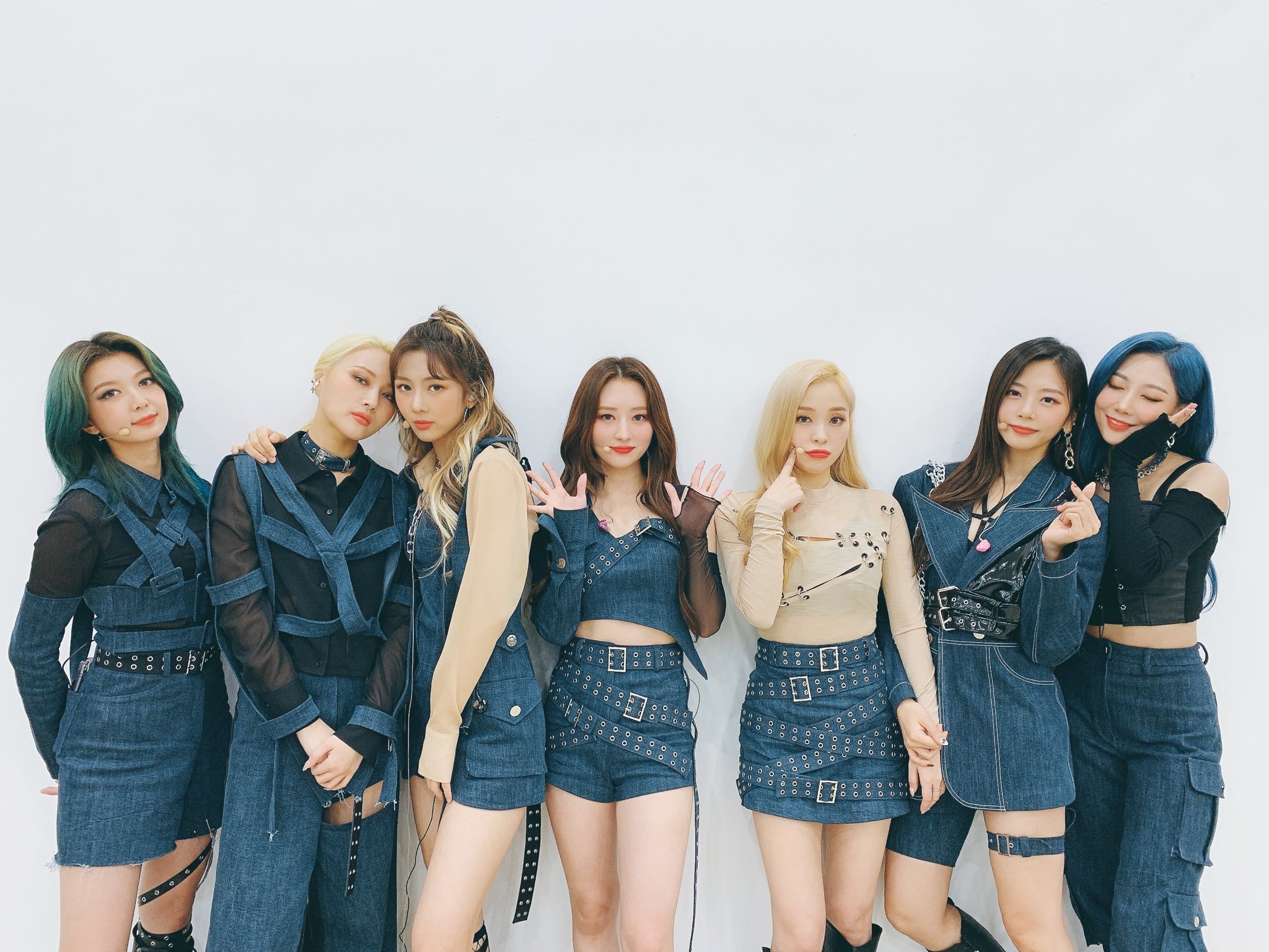 Dreamcatcher perform “BOCA” & “Scream” as 7 at 2020 KDMF + Handong ...