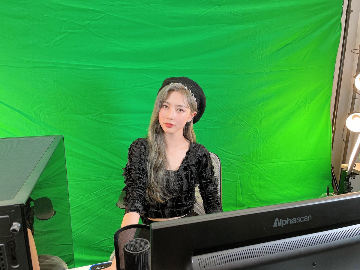 Yoohyeon streams ‘Fall Guys’ on birthday, Dreamcatcher streaming ...