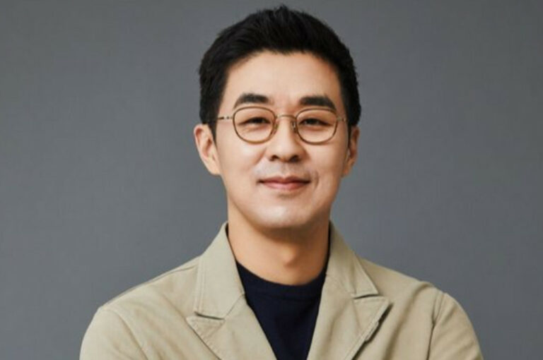 HYBE CEO Park Ji Won resigns, Lee Jae Sang named as successor – Asian Junkie