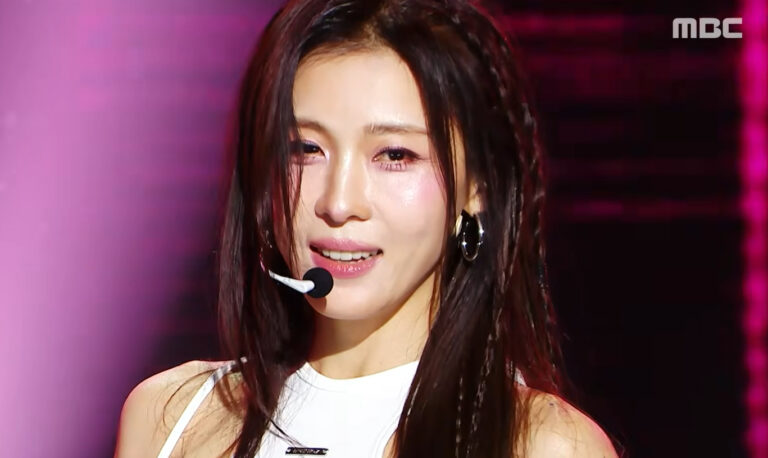 Actress Ha Ji Won turns back the clock over two decades with a surprise ...